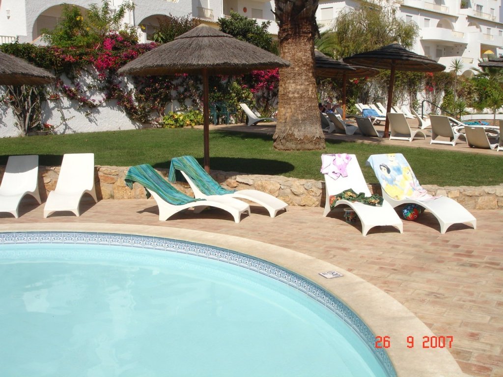 What to make of the “Last Photo” of Madeleine McCann? | #SHAKEDOWN
